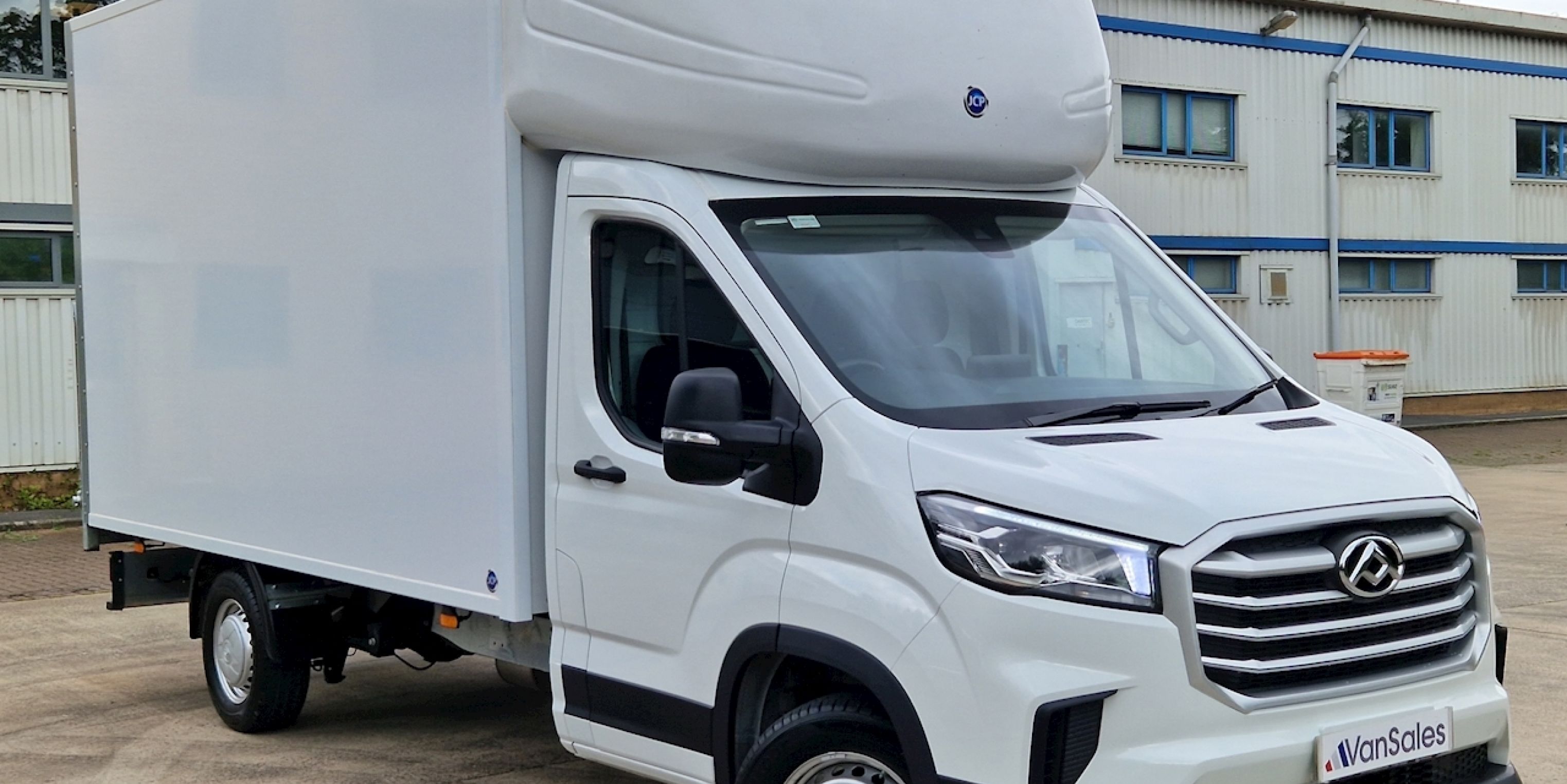 Maxus Deliver 9 Luton Review | Unmatched Value | Van Sales UK | Vanaways