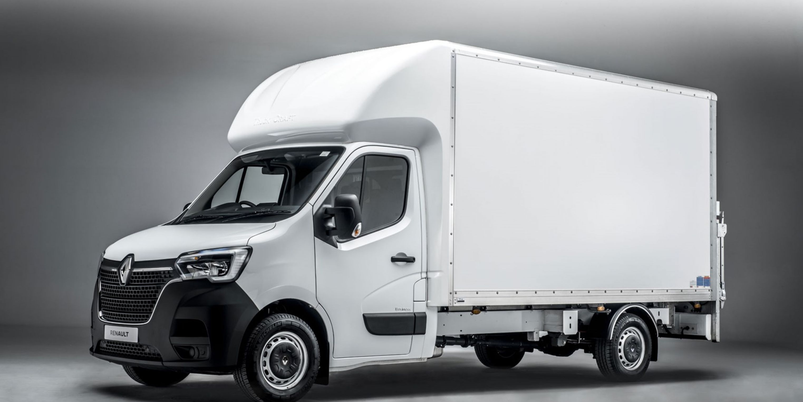 Renault Master Z.E. Luton Review | Vanaways